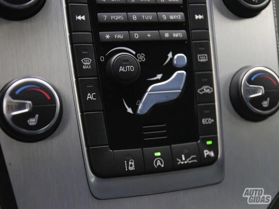 Black Volvo XC60 2015 in Vilnius, with an engine capacity of 2.00 L and mileage of 205 thousand km for 14899 €, photo 21 on AUTOMOTO.COM.LV
