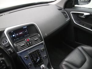 Black Volvo XC60 2015 in Vilnius, with an engine capacity of 2.00 L and mileage of 205 thousand km for 14899 €, photo 22 on AUTOMOTO.COM.LV