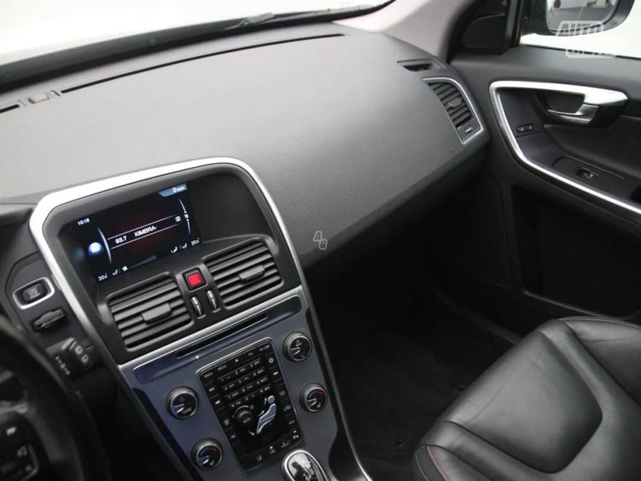 Black Volvo XC60 2015 in Vilnius, with an engine capacity of 2.00 L and mileage of 205 thousand km for 14899 €, photo 22 on AUTOMOTO.COM.LV