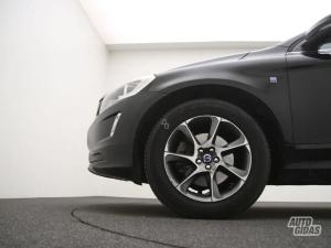 Black Volvo XC60 2015 in Vilnius, with an engine capacity of 2.00 L and mileage of 205 thousand km for 14899 €, photo 29 on AUTOMOTO.COM.LV