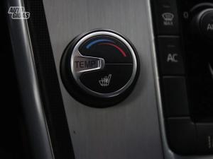 Black Volvo XC60 2015 in Vilnius, with an engine capacity of 2.00 L and mileage of 205 thousand km for 14899 €, photo 31 on AUTOMOTO.COM.LV