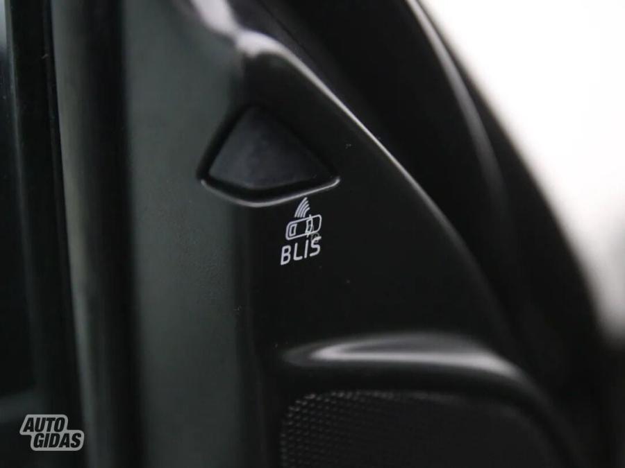 Black Volvo XC60 2015 in Vilnius, with an engine capacity of 2.00 L and mileage of 205 thousand km for 14899 €, photo 34 on AUTOMOTO.COM.LV
