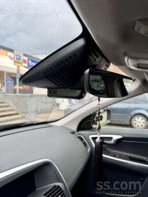Black Volvo XC60 2015 in Riga, with an engine capacity of 2.40 L and mileage of 242 thousand km for 16550 €, photo 17 on AUTOMOTO.COM.LV