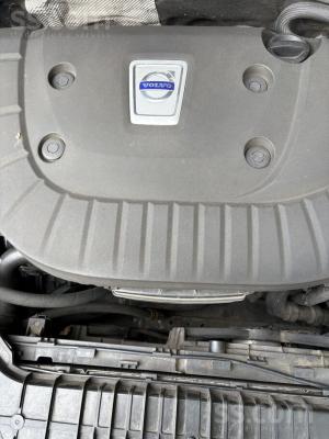 Melns Volvo XC60 2015 Ogre, ar dzinēja tilpumu 2.40 L un nobraukumu 201 tūkst. km par 14500 €, foto 35 vietnē AUTOMOTO.COM.LV