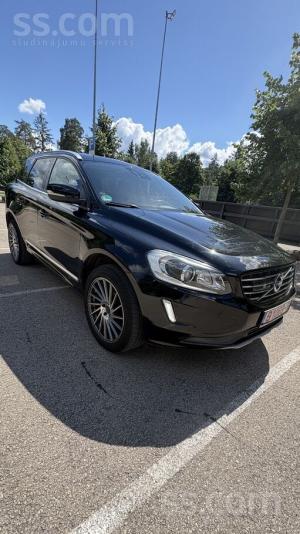 Melns Volvo XC60 2015 Ogre, ar dzinēja tilpumu 2.40 L un nobraukumu 201 tūkst. km par 14350 €, foto  vietnē AUTOMOTO.COM.LV
