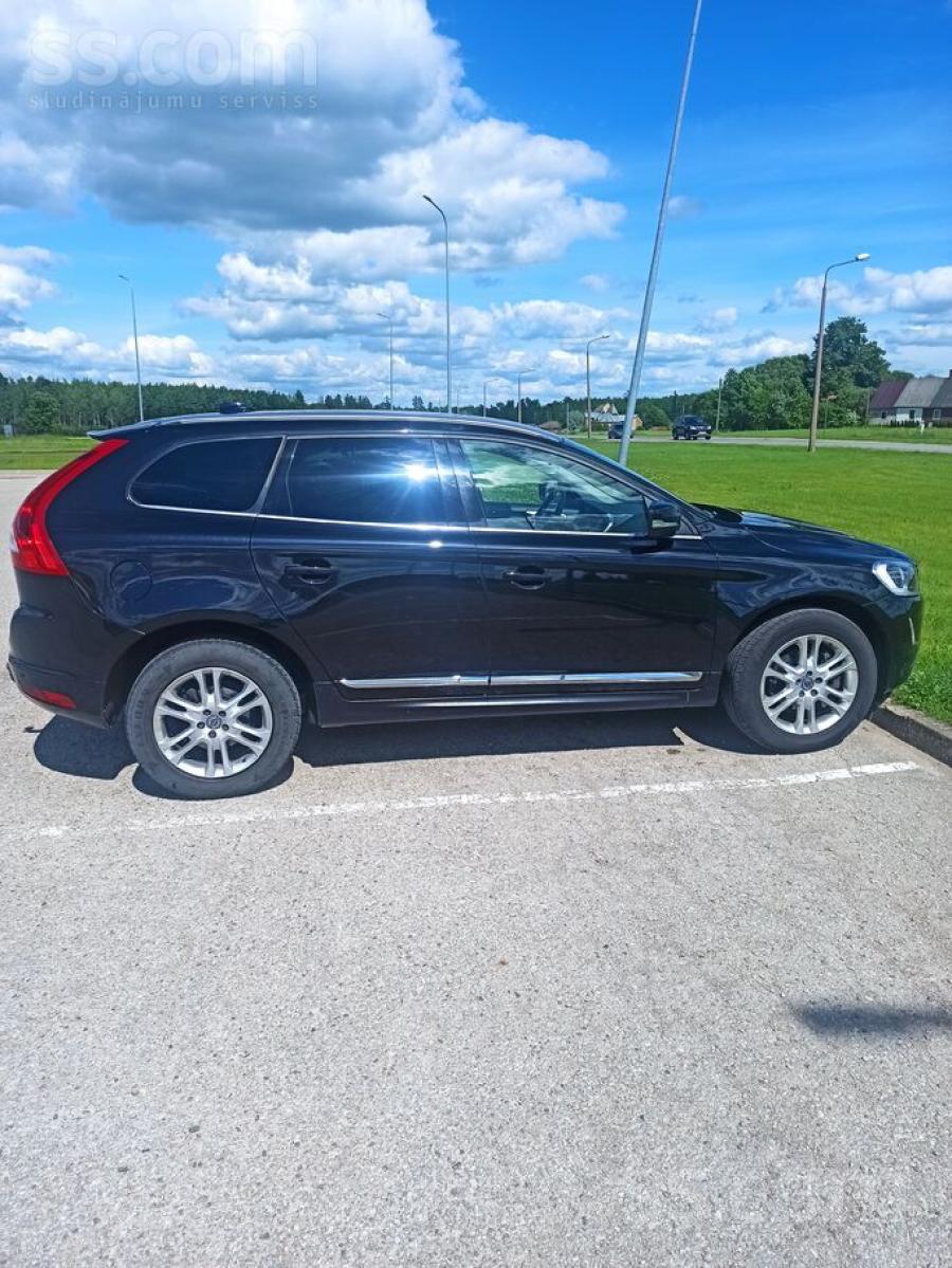 Melns Volvo XC60 2015 Aizkraukle, ar dzinēja tilpumu 2.00 L un nobraukumu 331 tūkst. km par 9550 €, foto 1 vietnē AUTOMOTO.COM.LV