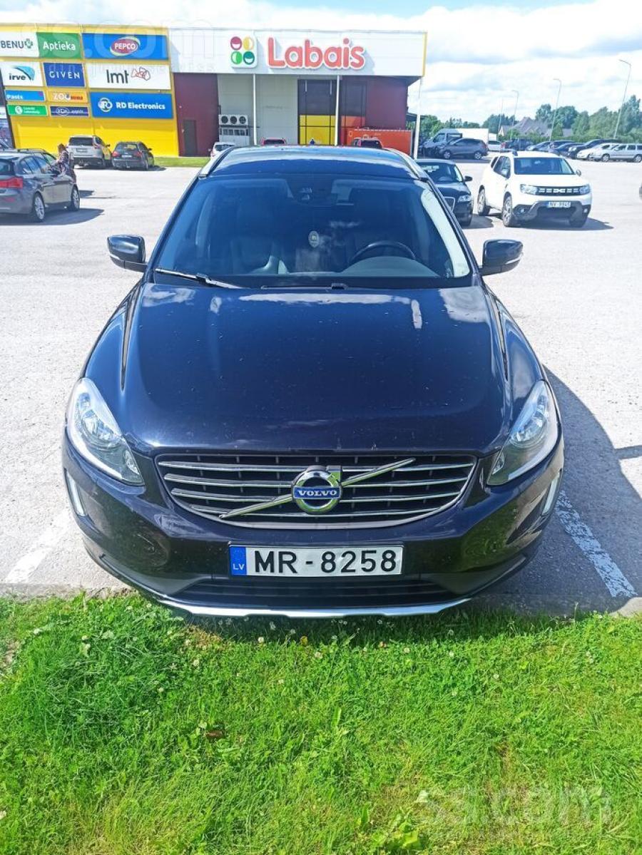 Melns Volvo XC60 2015 Aizkraukle, ar dzinēja tilpumu 2.00 L un nobraukumu 331 tūkst. km par 9550 €, foto 4 vietnē AUTOMOTO.COM.LV