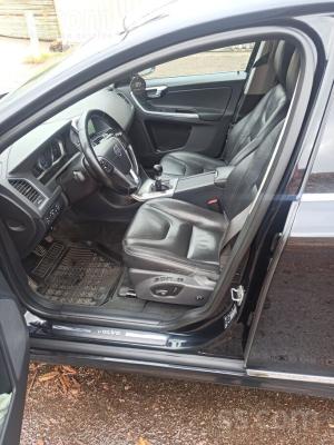 Melns Volvo XC60 2015 Aizkraukle, ar dzinēja tilpumu 2.00 L un nobraukumu 331 tūkst. km par 9550 €, foto 11 vietnē AUTOMOTO.COM.LV