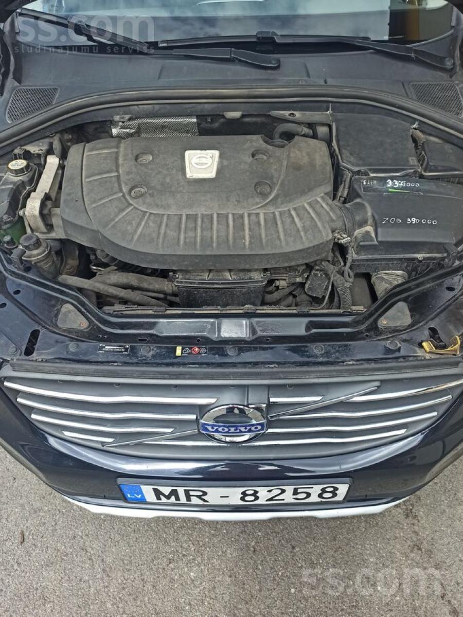 Melns Volvo XC60 2015 Aizkraukle, ar dzinēja tilpumu 2.00 L un nobraukumu 331 tūkst. km par 9550 €, foto 12 vietnē AUTOMOTO.COM.LV