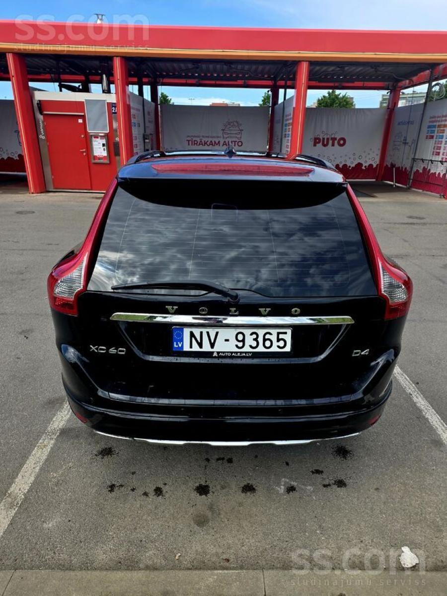 Melns Volvo XC60 2015 Rīga, ar dzinēja tilpumu 2.00 L un nobraukumu 214 tūkst. km par 15000 €, foto 5 vietnē AUTOMOTO.COM.LV