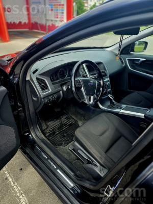 Melns Volvo XC60 2015 Rīga, ar dzinēja tilpumu 2.00 L un nobraukumu 214 tūkst. km par 15000 €, foto 7 vietnē AUTOMOTO.COM.LV