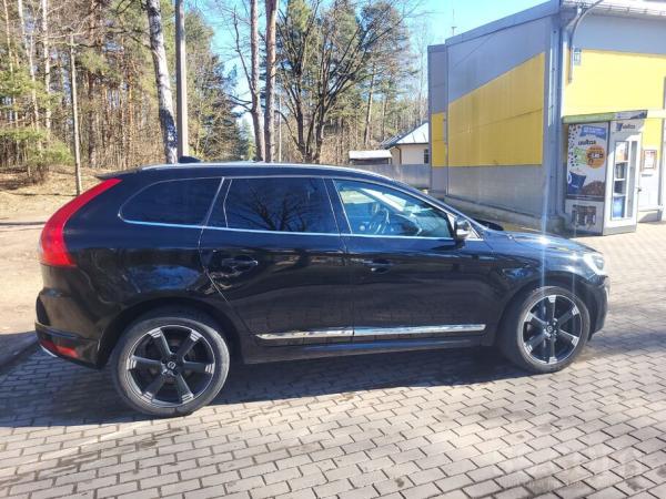 Melns Volvo XC60 2015 Rīga, ar dzinēja tilpumu 2.00 L un nobraukumu 297 tūkst. km par 13500 €, foto 9 vietnē AUTOMOTO.COM.LV