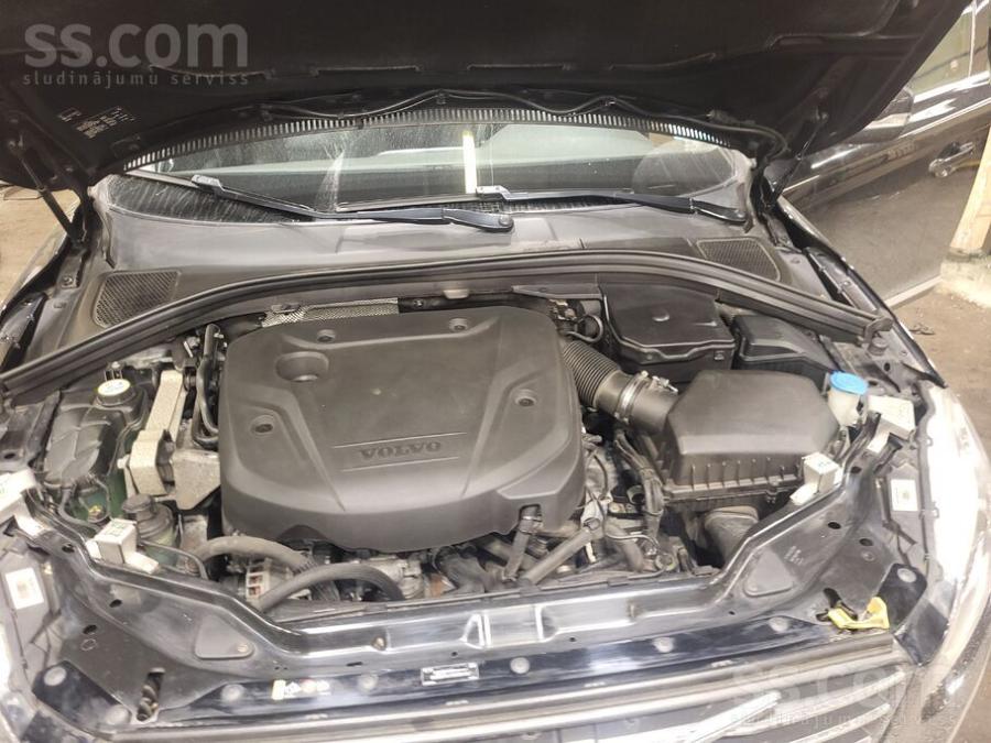 Melns Volvo XC60 2015 Rīga, ar dzinēja tilpumu 2.00 L un nobraukumu 297 tūkst. km par 13500 €, foto 13 vietnē AUTOMOTO.COM.LV