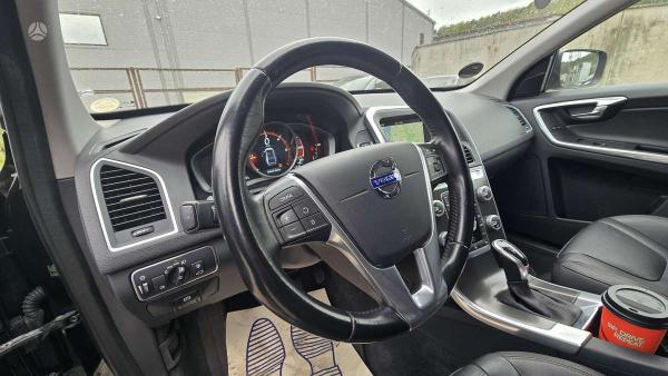 Melns Volvo XC60 2015 Kauņa, ar dzinēja tilpumu 1.98 L un nobraukumu 317 tūkst. km par 9999 €, foto 10 vietnē AUTOMOTO.COM.LV