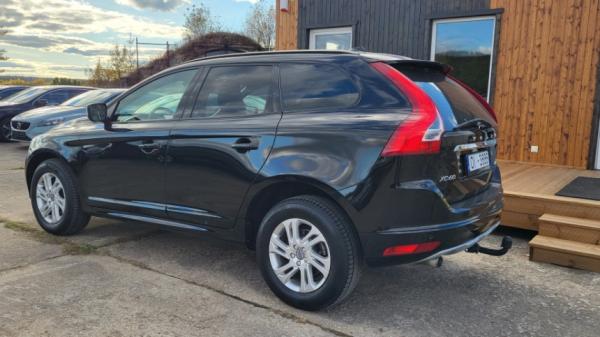 Black Volvo XC60 2015 in Riga, with an engine capacity of 2.00 L and mileage of 179 thousand km for 12700 €, photo 7 on AUTOMOTO.COM.LV