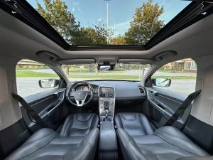 Black Volvo XC60 2015 in Riga, with an engine capacity of 2.40 L and mileage of 213 thousand km for 15000 €, photo 16 on AUTOMOTO.COM.LV