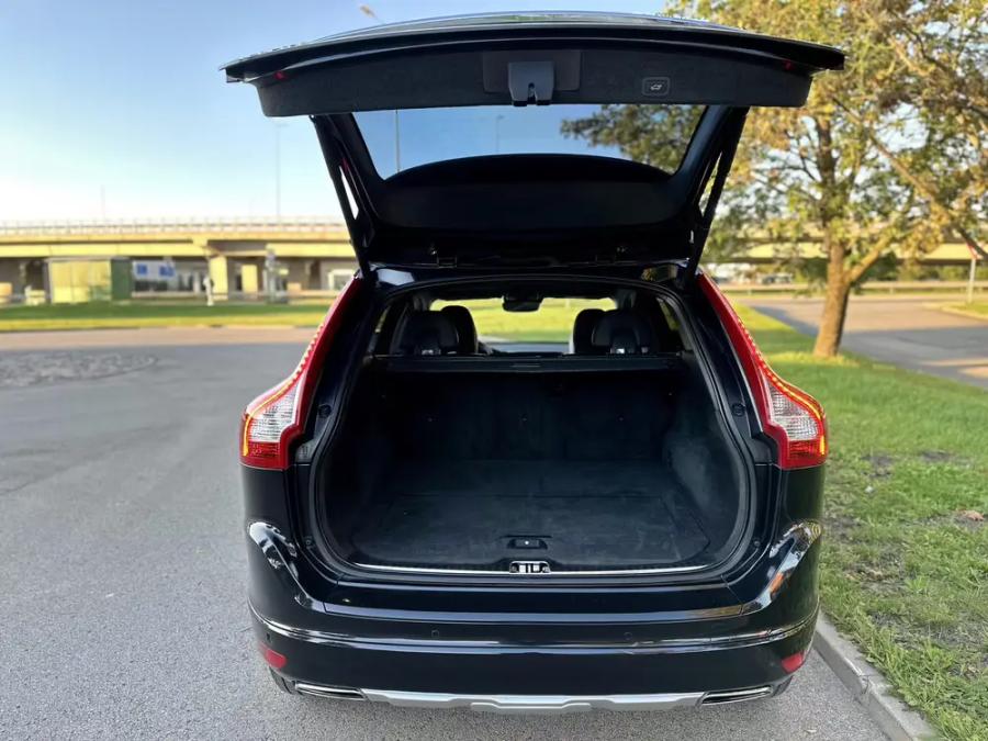 Black Volvo XC60 2015 in Riga, with an engine capacity of 2.40 L and mileage of 213 thousand km for 15000 €, photo 27 on AUTOMOTO.COM.LV