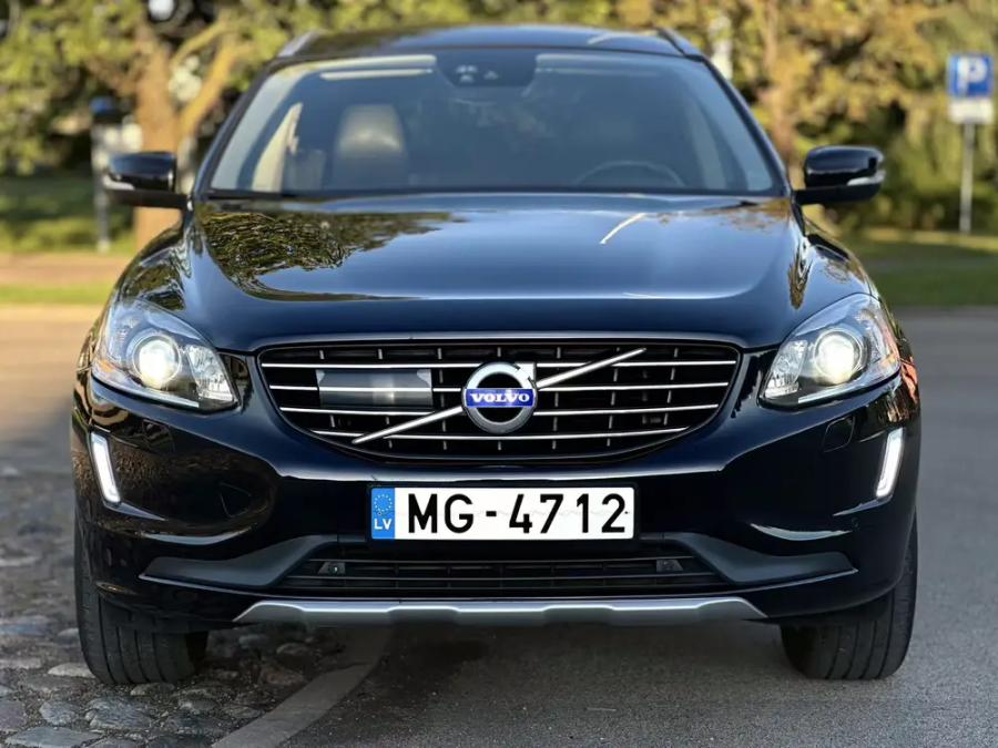 Black Volvo XC60 2015 in Riga, with an engine capacity of 2.40 L and mileage of 213 thousand km for 15000 €, photo 33 on AUTOMOTO.COM.LV