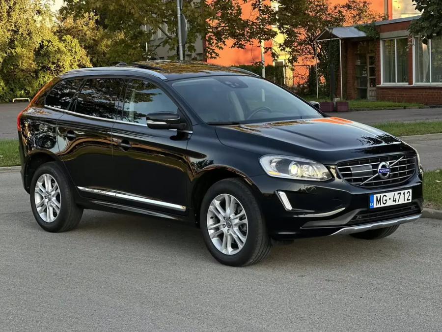 Black Volvo XC60 2015 in Riga, with an engine capacity of 2.40 L and mileage of 213 thousand km for 15000 €, photo 35 on AUTOMOTO.COM.LV