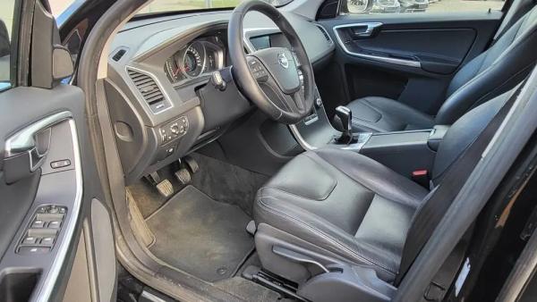 Black Volvo XC60 2015 in Riga, with an engine capacity of 2.00 L and mileage of 179 thousand km for 7500 €, photo 5 on AUTOMOTO.COM.LV