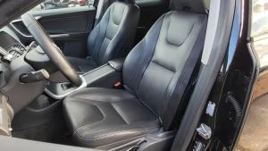 Melns Volvo XC60 2015 Rīga, ar dzinēja tilpumu 2.00 L un nobraukumu 179 tūkst. km par 7500 €, foto 7 vietnē AUTOMOTO.COM.LV
