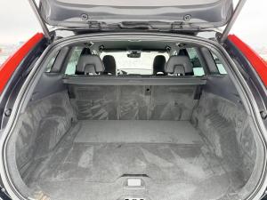 Melns Volvo XC60 2015 Rīga, ar dzinēja tilpumu 2.40 L un nobraukumu 309 tūkst. km par 12995 €, foto 7 vietnē AUTOMOTO.COM.LV