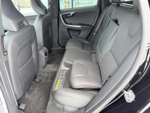 Melns Volvo XC60 2015 Rīga, ar dzinēja tilpumu 2.40 L un nobraukumu 309 tūkst. km par 12995 €, foto 9 vietnē AUTOMOTO.COM.LV