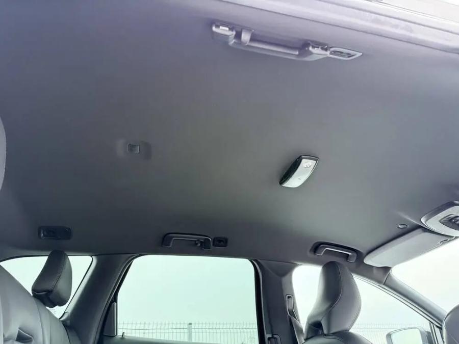 Melns Volvo XC60 2015 Rīga, ar dzinēja tilpumu 2.40 L un nobraukumu 309 tūkst. km par 12995 €, foto 16 vietnē AUTOMOTO.COM.LV