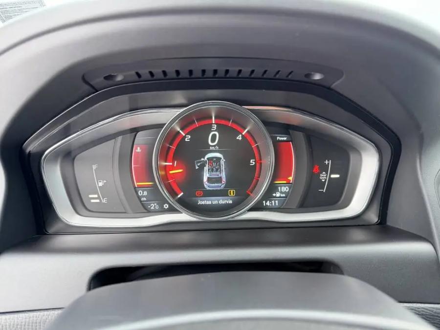 Melns Volvo XC60 2015 Rīga, ar dzinēja tilpumu 2.40 L un nobraukumu 309 tūkst. km par 12995 €, foto 19 vietnē AUTOMOTO.COM.LV