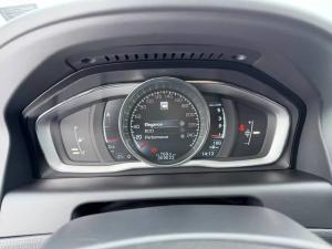 Melns Volvo XC60 2015 Rīga, ar dzinēja tilpumu 2.40 L un nobraukumu 309 tūkst. km par 12995 €, foto 20 vietnē AUTOMOTO.COM.LV