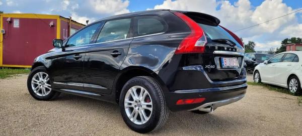 Melns Volvo XC60 2015 Rīga, ar dzinēja tilpumu 2.00 L un nobraukumu 283 tūkst. km par 11000 €, foto 6 vietnē AUTOMOTO.COM.LV