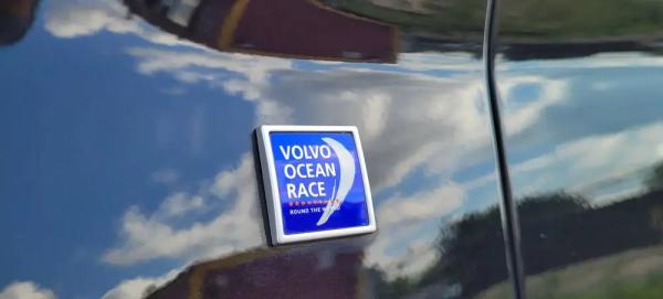 Melns Volvo XC60 2015 Rīga, ar dzinēja tilpumu 2.00 L un nobraukumu 283 tūkst. km par 11000 €, foto 10 vietnē AUTOMOTO.COM.LV