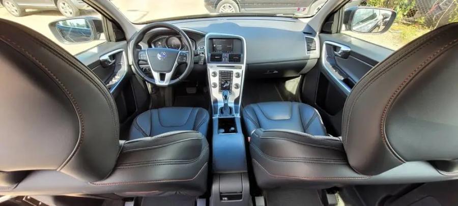 Melns Volvo XC60 2015 Rīga, ar dzinēja tilpumu 2.00 L un nobraukumu 283 tūkst. km par 11000 €, foto 14 vietnē AUTOMOTO.COM.LV