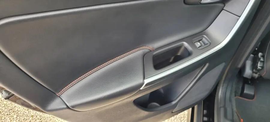 Melns Volvo XC60 2015 Rīga, ar dzinēja tilpumu 2.00 L un nobraukumu 283 tūkst. km par 11000 €, foto 18 vietnē AUTOMOTO.COM.LV