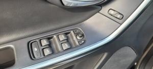 Melns Volvo XC60 2015 Rīga, ar dzinēja tilpumu 2.00 L un nobraukumu 283 tūkst. km par 11000 €, foto 28 vietnē AUTOMOTO.COM.LV