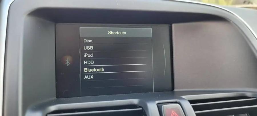 Melns Volvo XC60 2015 Rīga, ar dzinēja tilpumu 2.00 L un nobraukumu 283 tūkst. km par 11000 €, foto 34 vietnē AUTOMOTO.COM.LV
