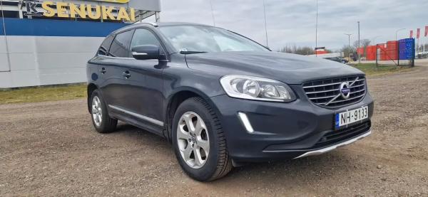 Black Volvo XC60 2015 in Daugavpils, with an engine capacity of 2.00 L and mileage of 231 thousand km for 10950 €, photo 7 on AUTOMOTO.COM.LV