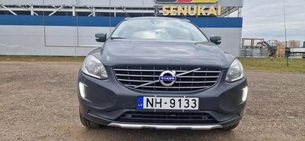 Black Volvo XC60 2015 in Daugavpils, with an engine capacity of 2.00 L and mileage of 231 thousand km for 10950 €, photo 8 on AUTOMOTO.COM.LV