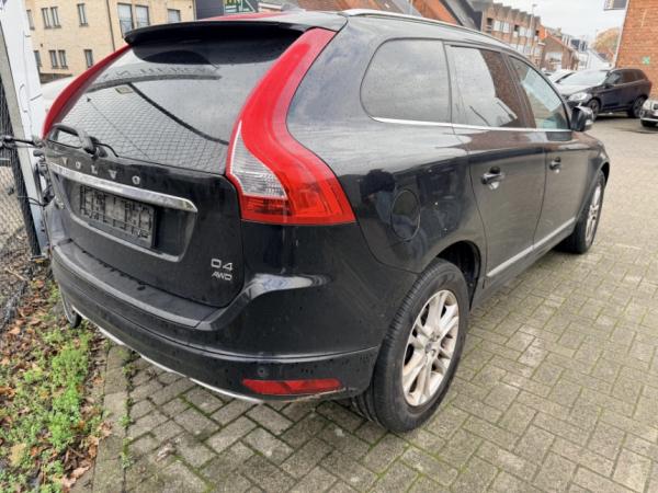 Melns Volvo XC60 2015 Rīga, ar dzinēja tilpumu 2.40 L un nobraukumu 299 tūkst. km par 12995 €, foto 2 vietnē AUTOMOTO.COM.LV
