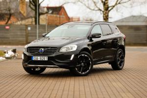 Black Volvo XC60 2015 in Riga, with an engine capacity of 2.40 L and mileage of 262 thousand km for 14350 €, photo  on AUTOMOTO.COM.LV