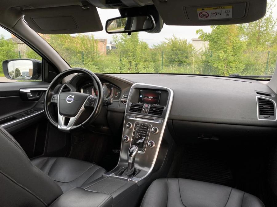 Melns Volvo XC60 2015 Rīga, ar dzinēja tilpumu 2.40 L un nobraukumu 262 tūkst. km par 14350 €, foto 6 vietnē AUTOMOTO.COM.LV