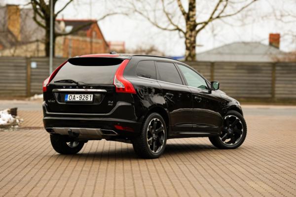 Melns Volvo XC60 2015 Rīga, ar dzinēja tilpumu 2.40 L un nobraukumu 262 tūkst. km par 14350 €, foto 9 vietnē AUTOMOTO.COM.LV