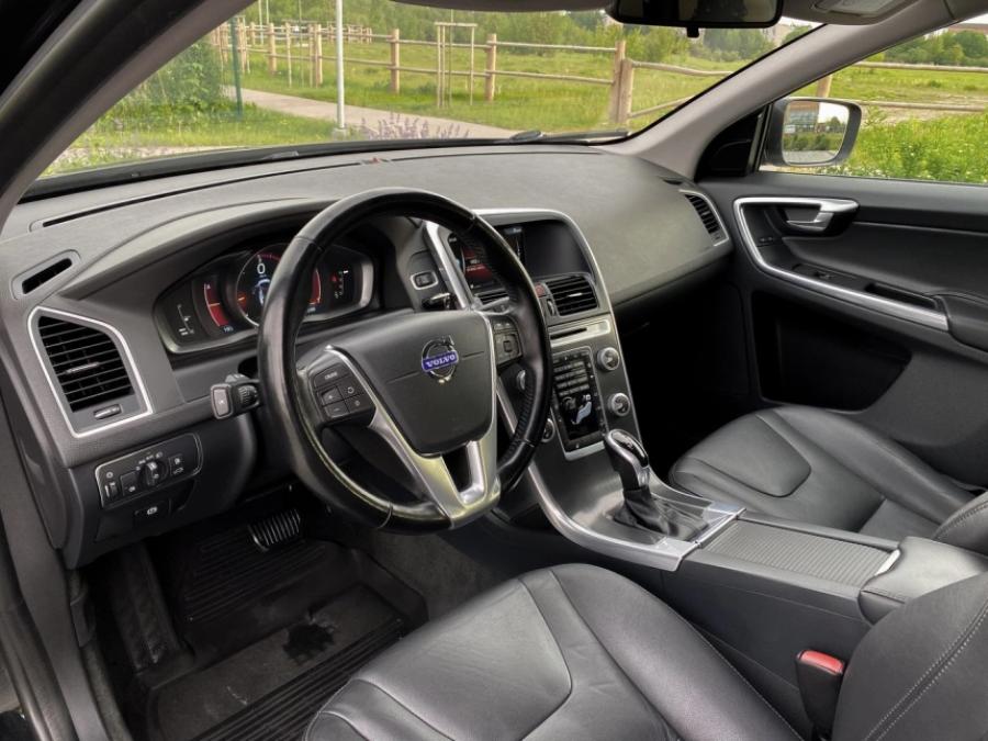Melns Volvo XC60 2015 Rīga, ar dzinēja tilpumu 2.40 L un nobraukumu 262 tūkst. km par 14350 €, foto 14 vietnē AUTOMOTO.COM.LV