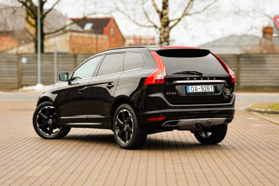 Melns Volvo XC60 2015 Rīga, ar dzinēja tilpumu 2.40 L un nobraukumu 262 tūkst. km par 14350 €, foto 15 vietnē AUTOMOTO.COM.LV