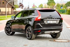 Melns Volvo XC60 2015 Rīga, ar dzinēja tilpumu 2.40 L un nobraukumu 262 tūkst. km par 14350 €, foto 20 vietnē AUTOMOTO.COM.LV