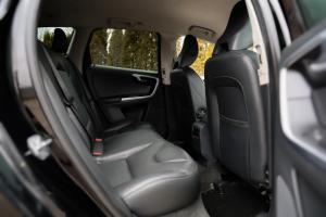 Melns Volvo XC60 2015 Rīga, ar dzinēja tilpumu 2.40 L un nobraukumu 262 tūkst. km par 14350 €, foto 28 vietnē AUTOMOTO.COM.LV