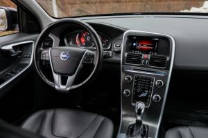 Melns Volvo XC60 2015 Rīga, ar dzinēja tilpumu 2.40 L un nobraukumu 262 tūkst. km par 14350 €, foto 34 vietnē AUTOMOTO.COM.LV