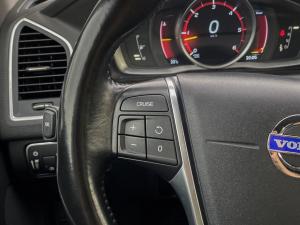 Melns Volvo XC60 2015 Rīga, ar dzinēja tilpumu 2.40 L un nobraukumu 262 tūkst. km par 14350 €, foto 41 vietnē AUTOMOTO.COM.LV