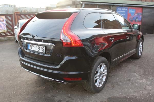 Melns Volvo XC60 2015 Rīga, ar dzinēja tilpumu 2.00 L un nobraukumu 124 tūkst. km par 13199 €, foto 4 vietnē AUTOMOTO.COM.LV
