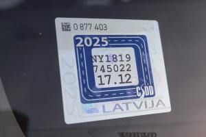 Черный Вольво ХС60 2015 в Рига, объемом двигателя 2.00 л и пробегом 124 тыс. км за 13199 €, фото 15 на AUTOMOTO.COM.LV